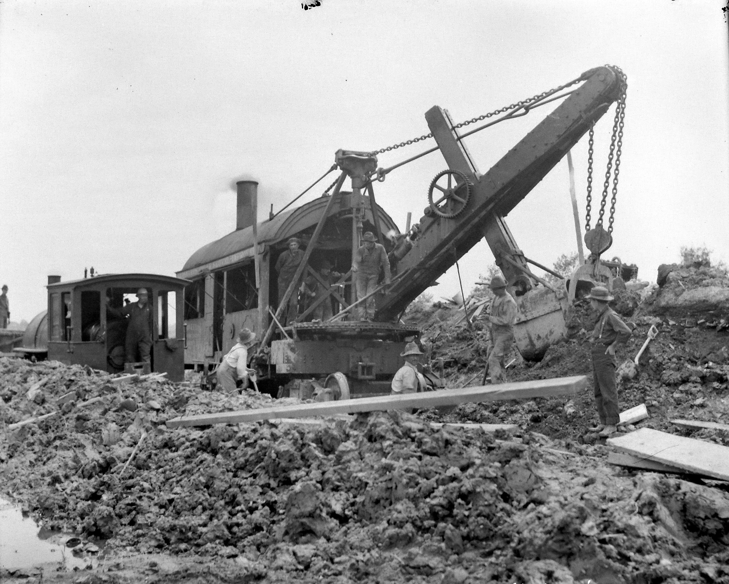 Bucyrus steam shovel Archives - The American Canal Society